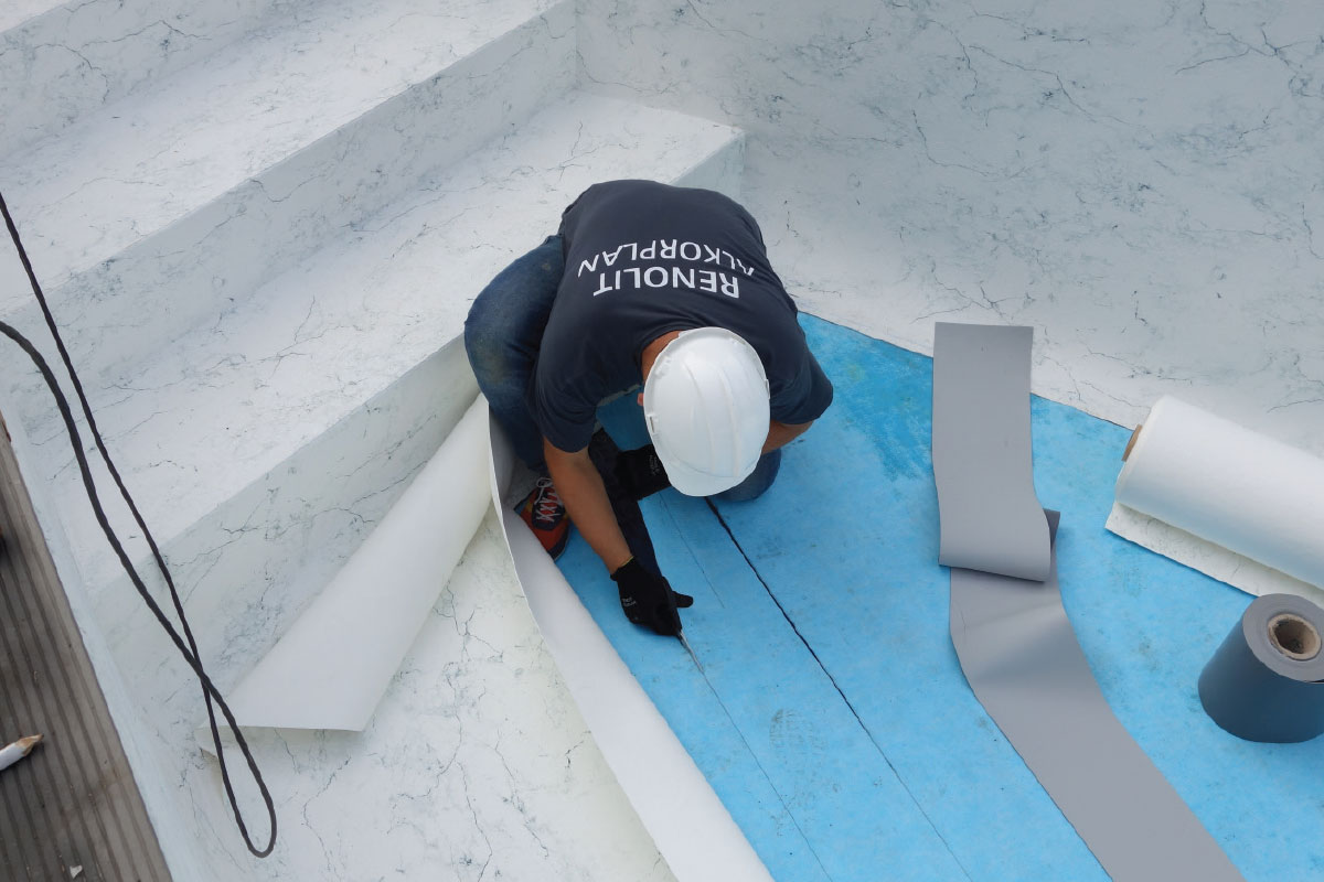 Renovating with PVC Pool Membranes - PoolPro